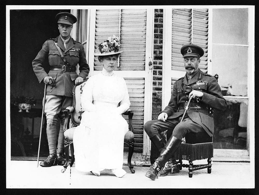 (35) C.2062 - King & Queen and H.R.H. The Prince of Wales - Royal ...