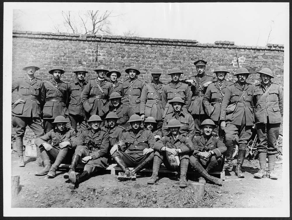 (54) D.1164 - Officers of a Royal Fusilier Battalion - Photographers ...