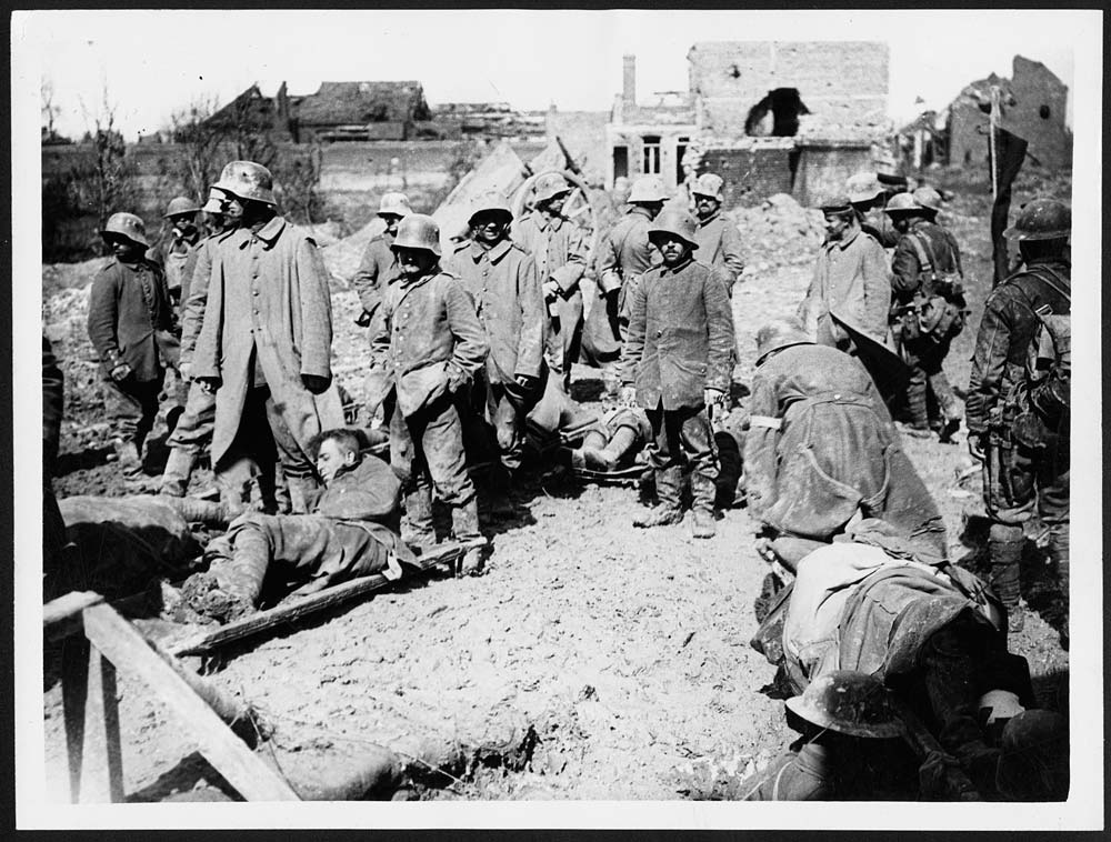 (8) D.1179 - German prisoners acting as stretcher bearers for British ...