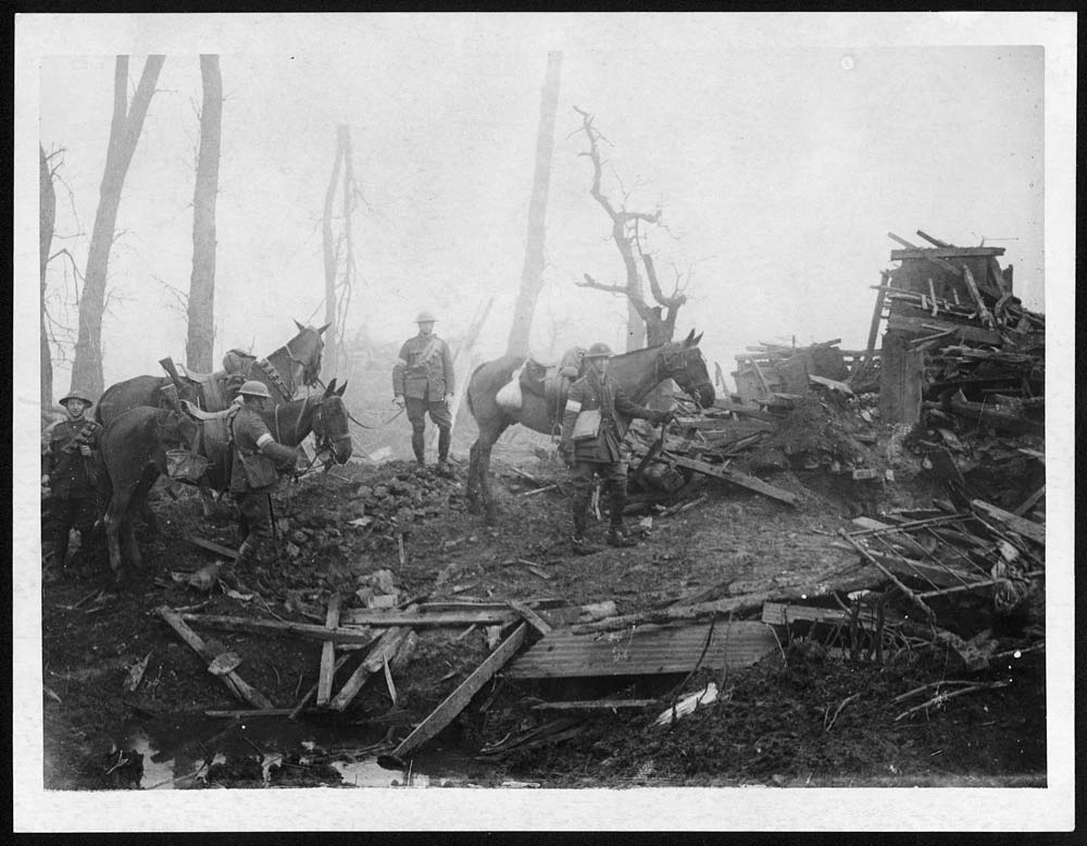 (43) D.939 - Cavalry reconnaissance party - Cavalry - First World War ...