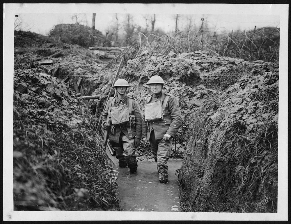 (92) X.32091 - Flooded communication trench - British Western Front ...